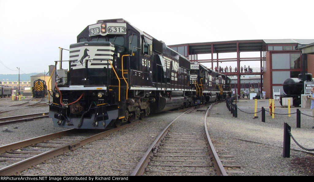 Norfolk Southern Power in Steamtown